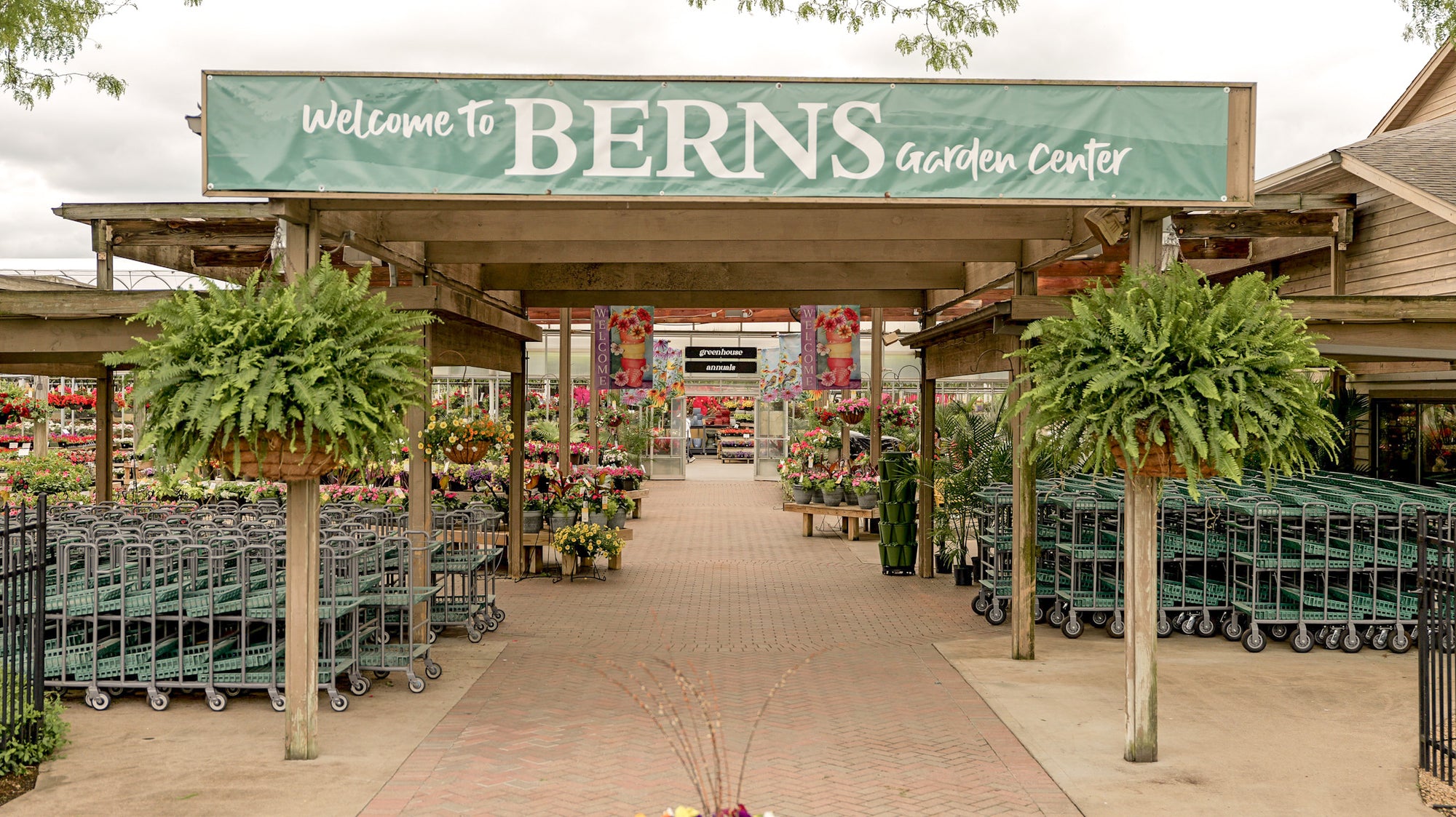 Middletown Berns Garden Center | Locally Grown Plants, Landscaping ...